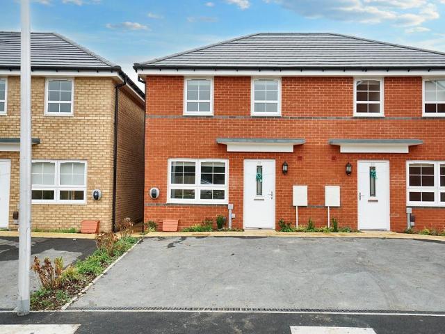 3 bedroom semi detached house to rent
