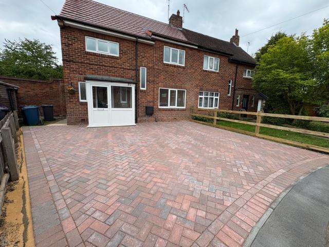3 bedroom semi detached house to rent