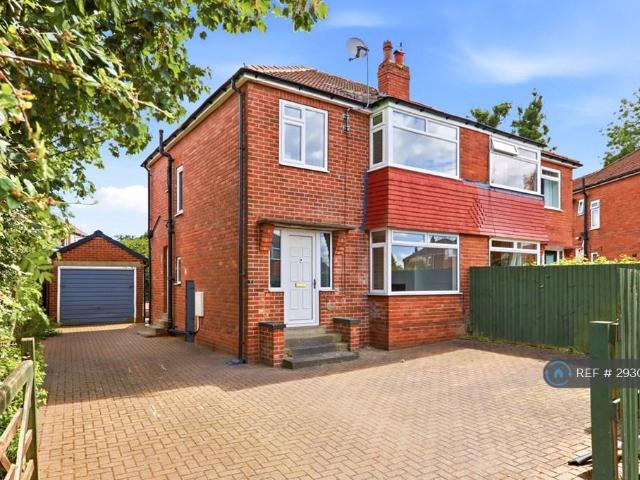 3 bedroom semi detached house to rent