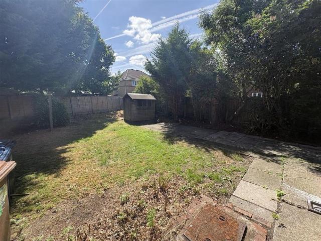 3 bedroom semi detached house to rent
