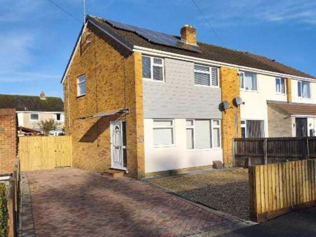 3 bedroom semi detached house to rent