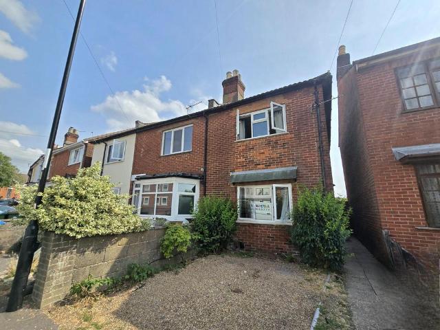 3 bedroom semi detached house to rent