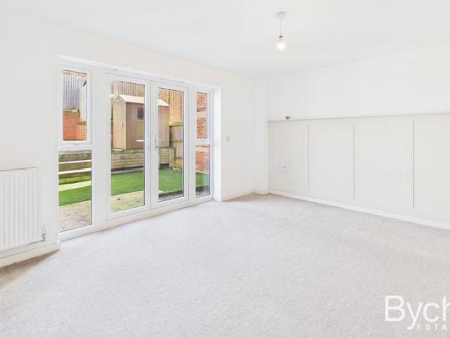 3 bedroom semi detached house to rent