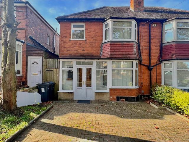 3 bedroom semi detached house to rent
