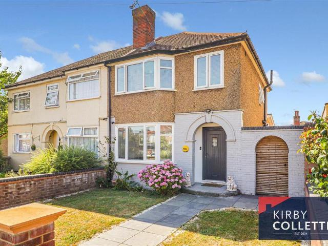 3 bedroom semi detached house to rent