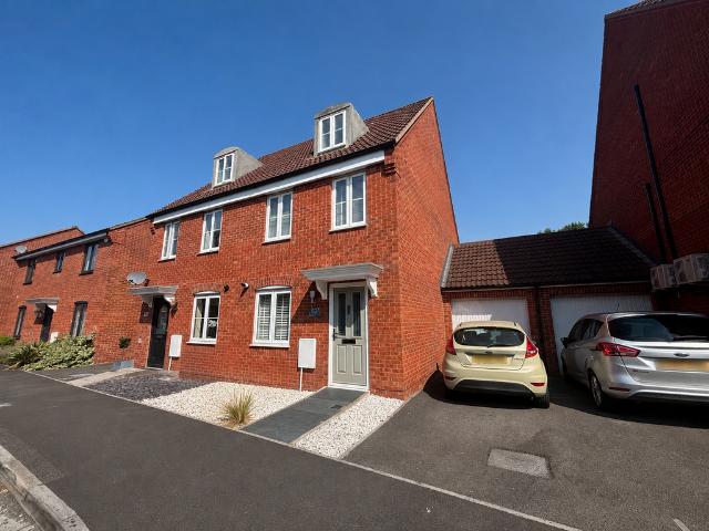 3 bedroom semi detached house to rent
