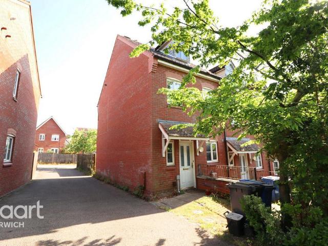 3 bedroom semi detached house to rent