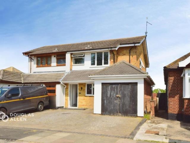 3 bedroom semi detached house to rent