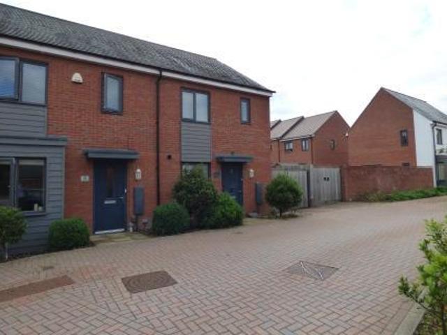 3 bedroom semi detached house to rent