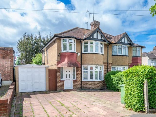 3 bedroom semi detached house to rent