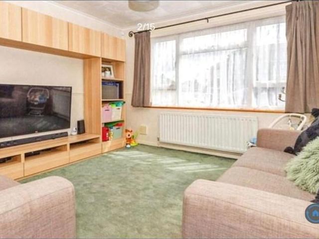 3 bedroom semi detached house to rent