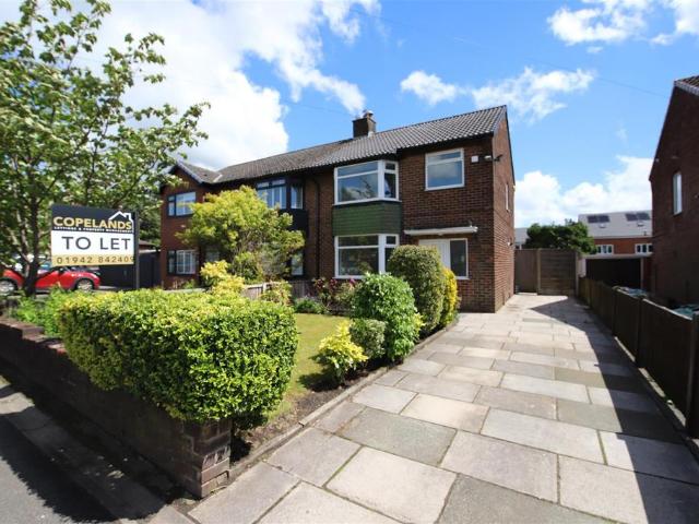 3 bedroom semi detached house to rent