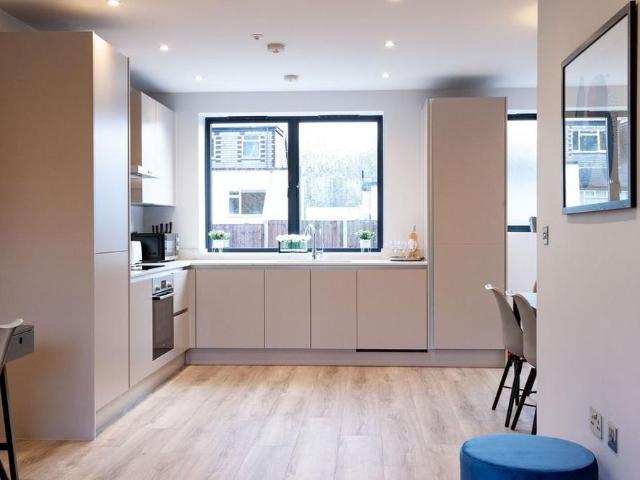 3 bedroom semi detached house to rent