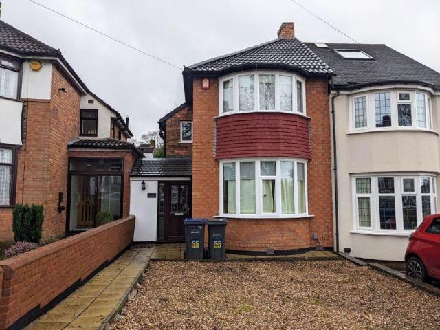 3 bedroom semi detached house to rent