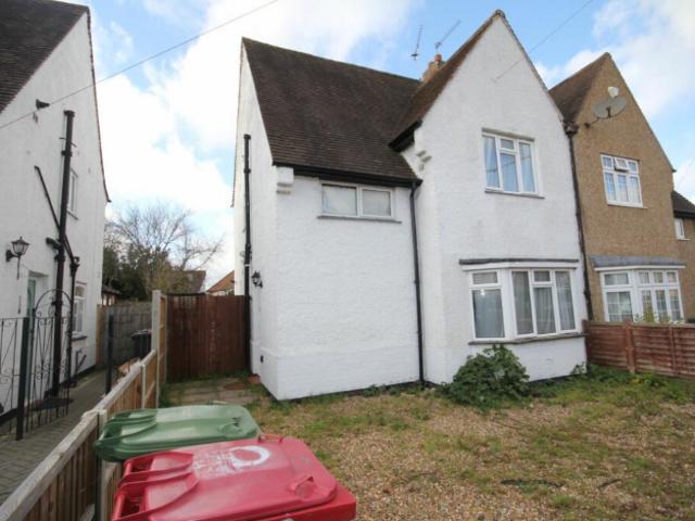 3 bedroom semi detached house to rent