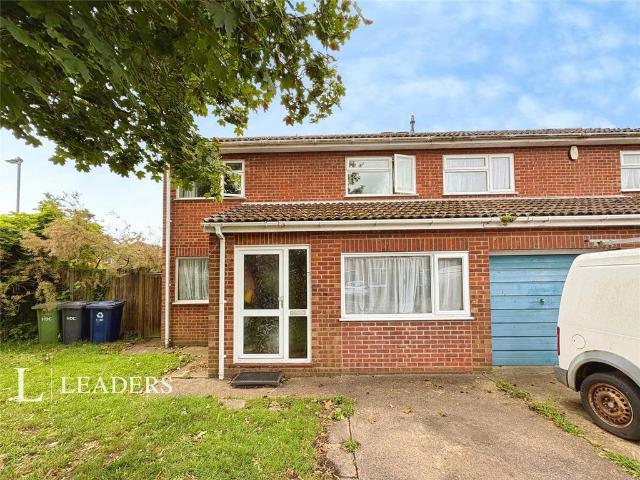 3 bedroom semi detached house to rent