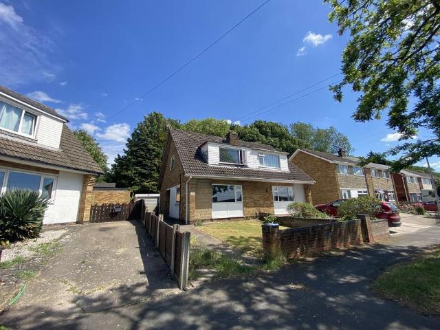 3 bedroom semi detached house to rent