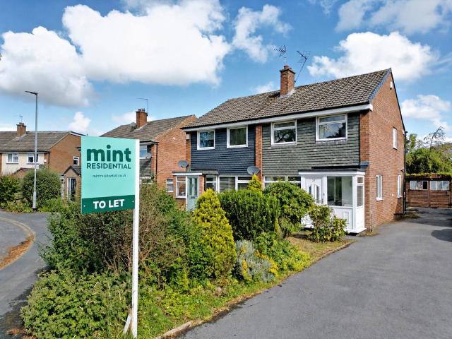 3 bedroom semi detached house to rent