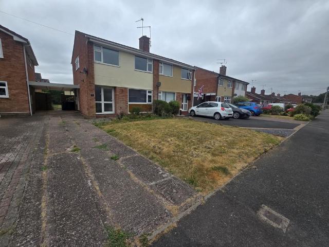 3 bedroom semi detached house to rent