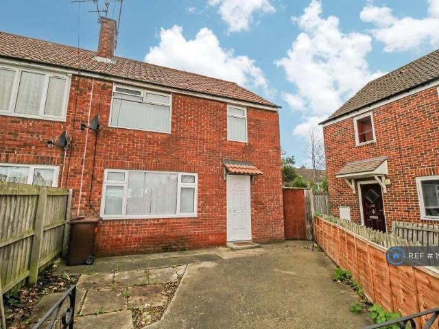 3 bedroom semi detached house to rent