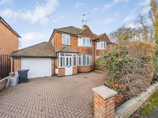 3 bedroom semi detached house to rent