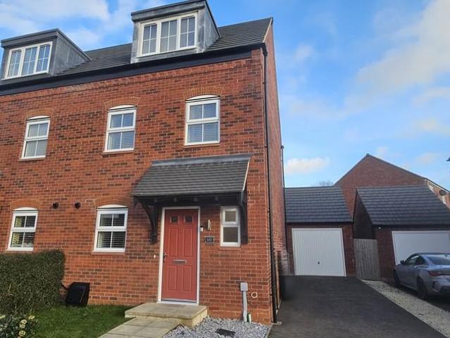 3 bedroom semi detached house to rent