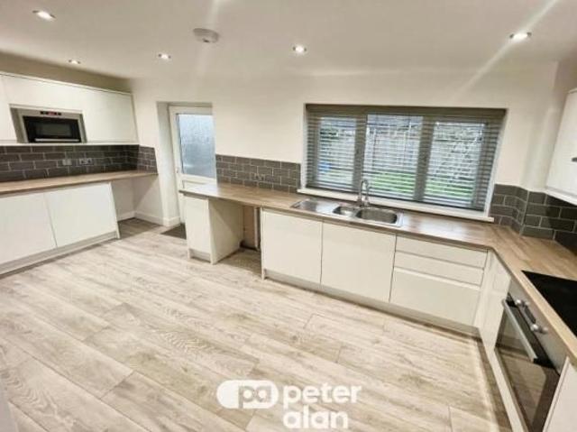 3 bedroom semi detached house to rent