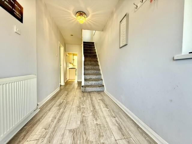 3 bedroom semi detached house to rent