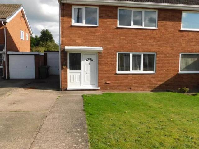 3 bedroom semi detached house to rent