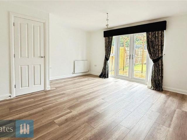 3 bedroom semi detached house to rent