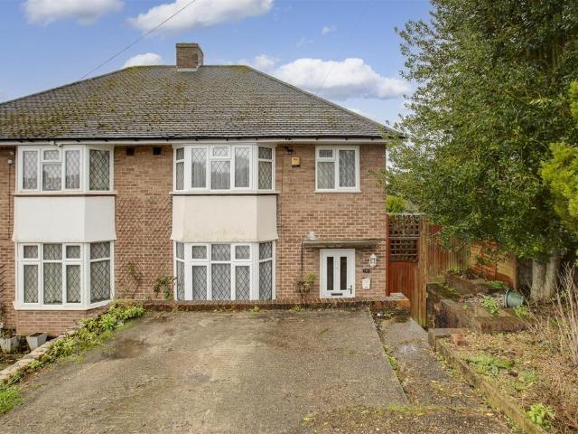 3 bedroom semi detached house to rent