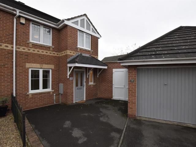 3 bedroom semi detached house to rent