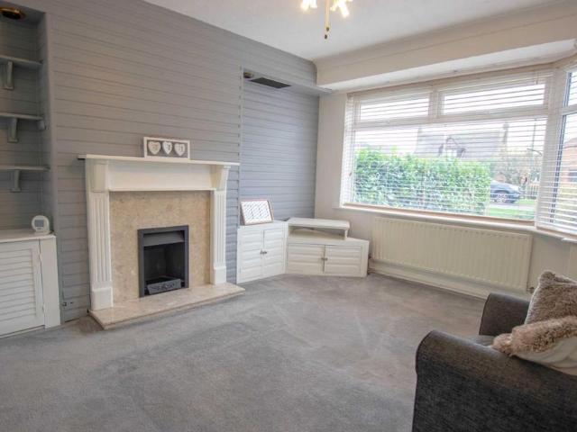 3 bedroom semi detached house to rent