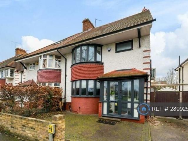 3 bedroom semi detached house to rent