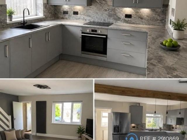 3 bedroom semi detached house to rent