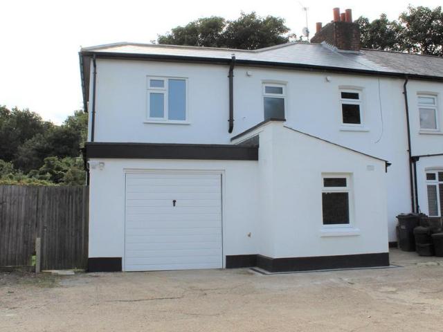 3 bedroom semi detached house to rent