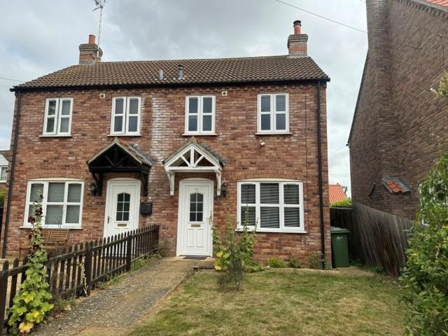 3 bedroom semi detached house to rent