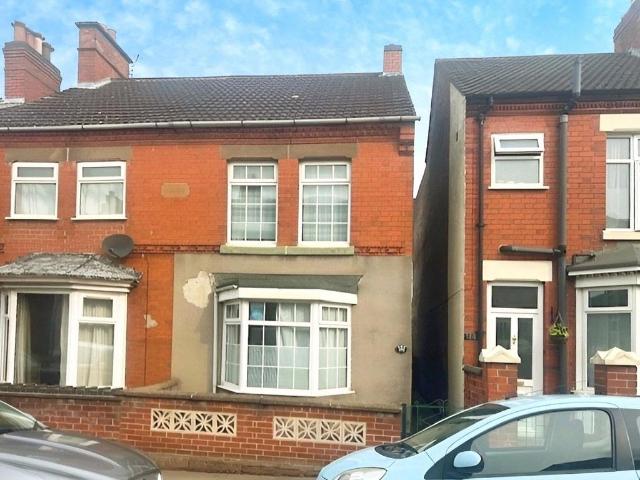 3 bedroom semi detached house to rent
