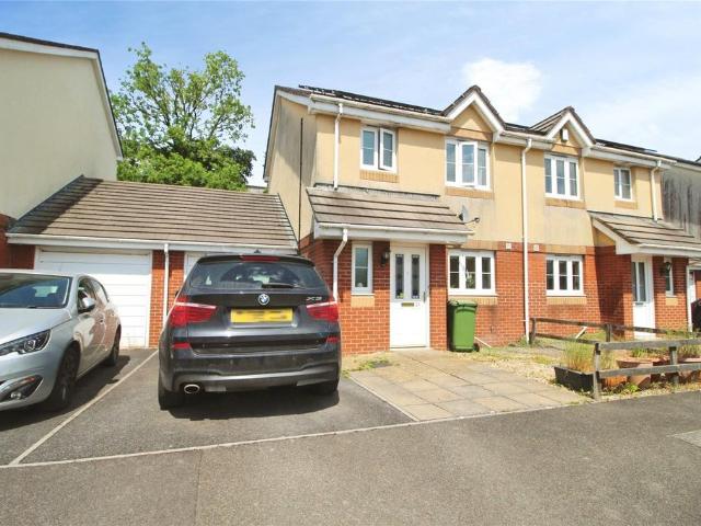 3 bedroom semi detached house to rent