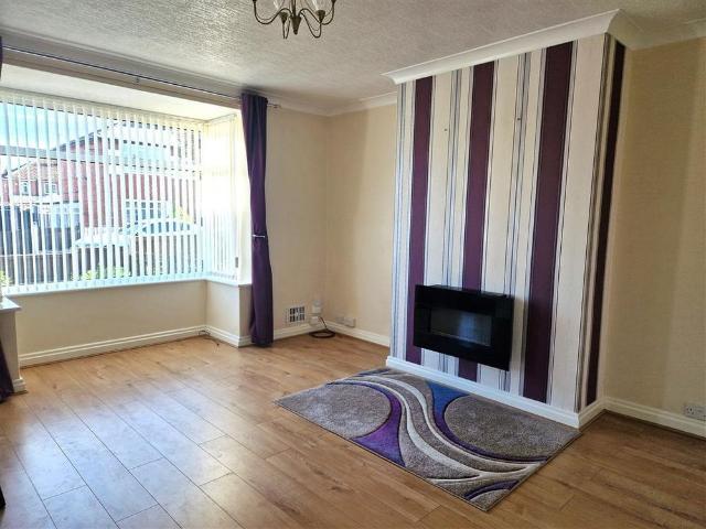 3 bedroom semi detached house to rent