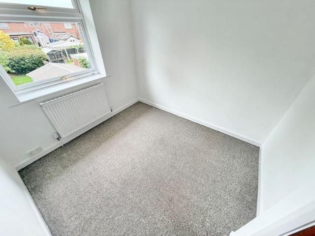 3 bedroom semi detached house to rent