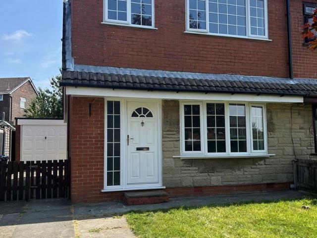 3 bedroom semi detached house to rent