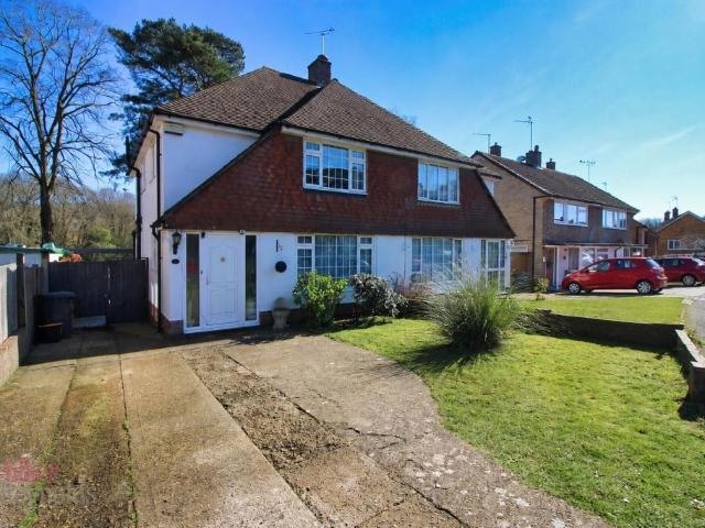 3 bedroom semi detached house to rent