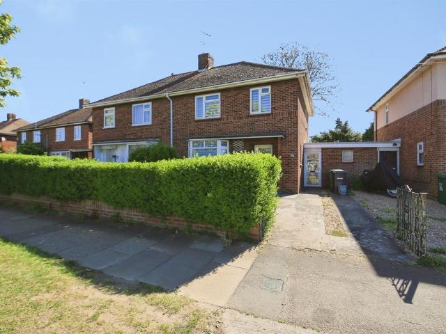 3 bedroom semi detached house to rent