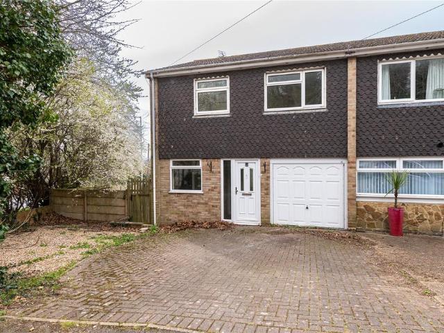 3 bedroom semi detached house to rent