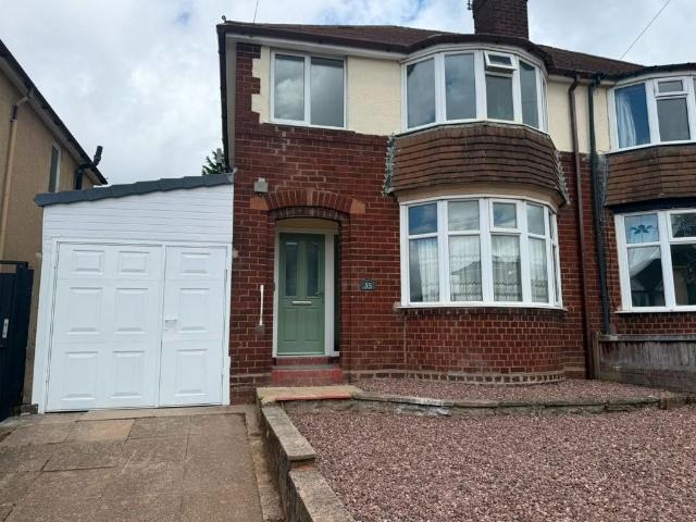 3 bedroom semi detached house to rent