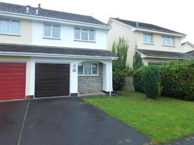 3 bedroom semi detached house to rent