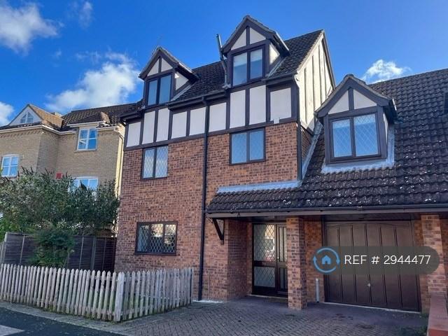 3 bedroom semi detached house to rent