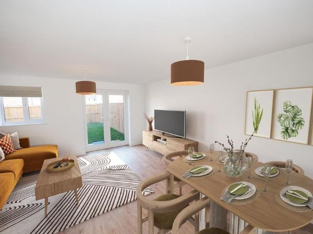 3 bedroom semi detached house to rent