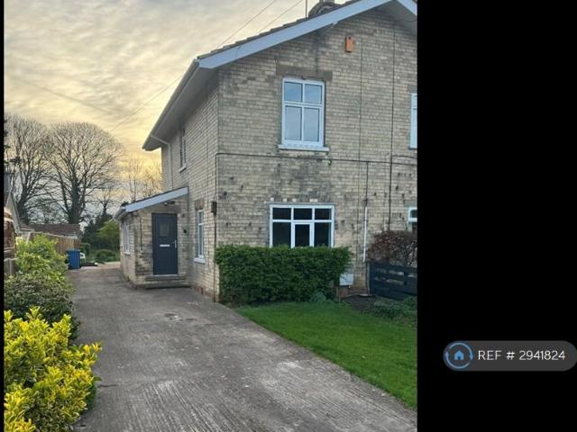 3 bedroom semi detached house to rent